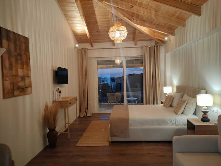 Lovely Sea View Junior Suite - Himarë
