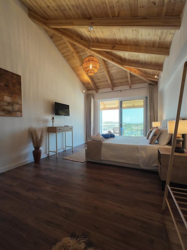Lovely Sea View Junior Suite - Himarë