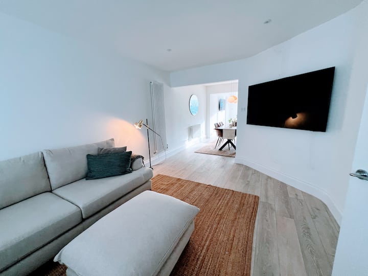 Stylish 3br Retreat In Stamford - Stamford
