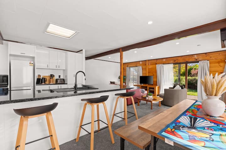 Redwoods Retreat - Just 350m To The Redwoods! - 羅托路亞