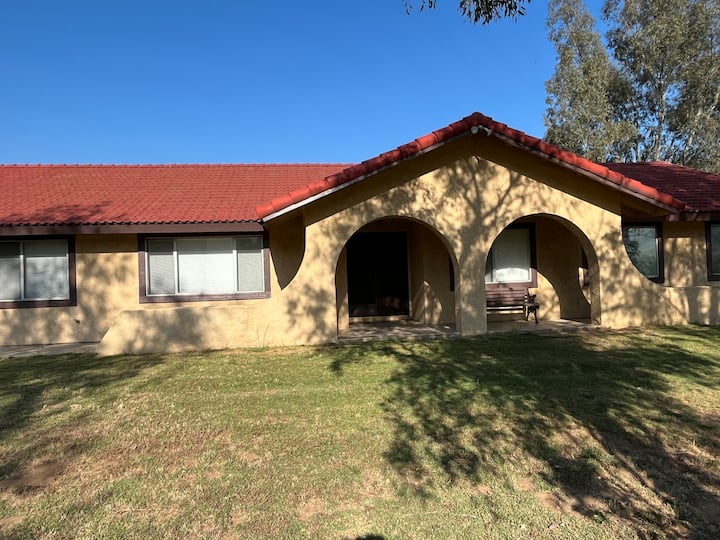 Large 4 Bdrm Home In Quiet Part Of Moreno Valley - Moreno Valley, CA