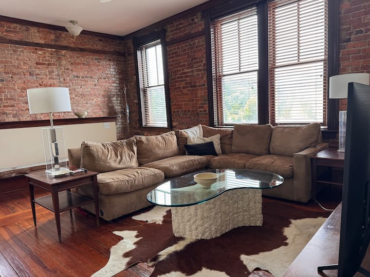 Vintage Brick Loft Near Lake Marion - Lake Marion, SC