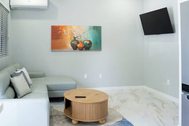 Edgestone Hidden Oasis
Unit #1 - The Bahamas