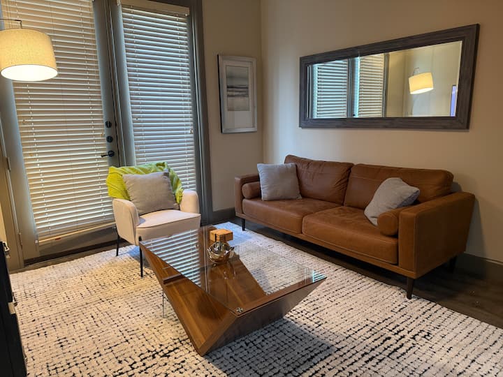 Dallas 1bd| Near Dfw Airport Pool, Gym & Workspace - Irving, TX