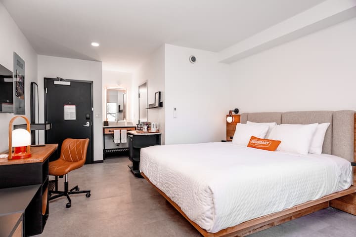 Boundary Hotel - Story Level King Guestroom - Durango, CO
