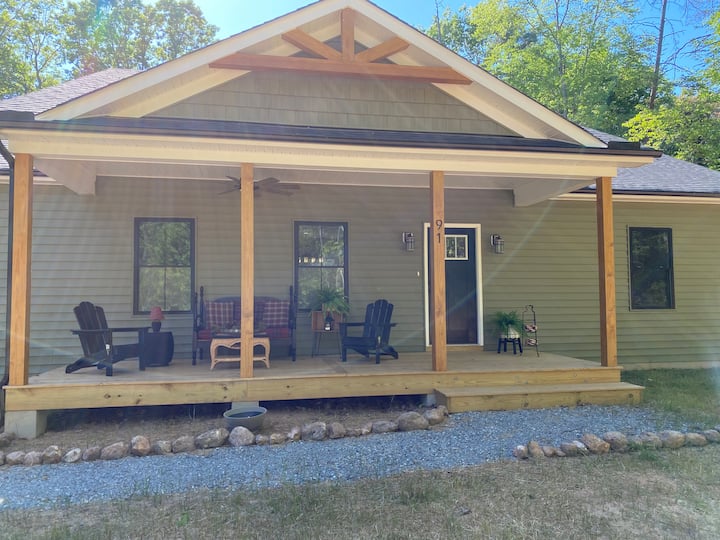 Serene Gated Getaway Comfortable Spacious Ranch - 안나 호