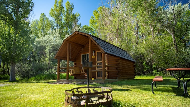 2-room Camping Cabin W/ A/c | Sleeps 6 - Vernal, UT