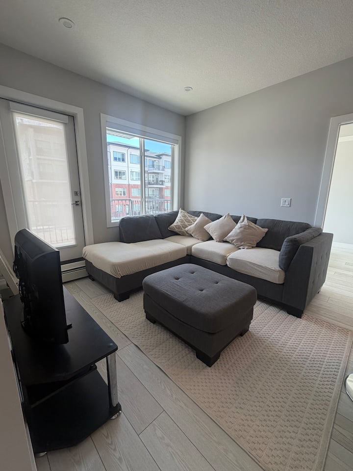 Chelsea's Home - Chestermere