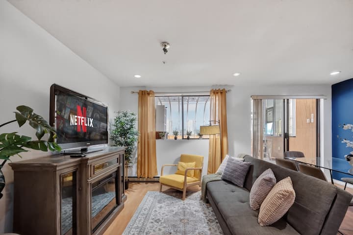 Spacious Kingsway 3br Apartment | Bright & Central - Burnaby
