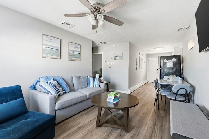 Relaxing Shore Retreat Near Beach & Boardwalk - Wildwood Crest, NJ