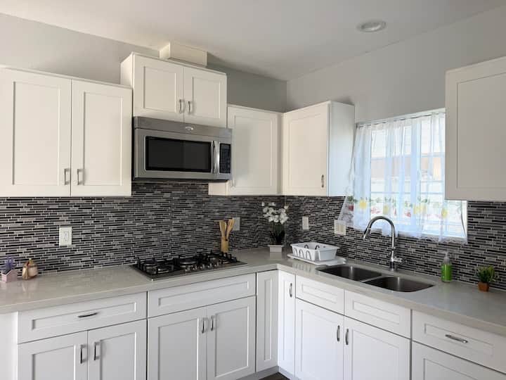Guesthouse Near Disney & La - Cypress, CA
