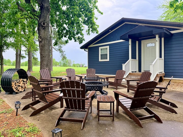 Air Hockey, Porches & Chef's Kitchen - Illinois
