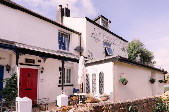 Hood Cottage - Dawlish Warren