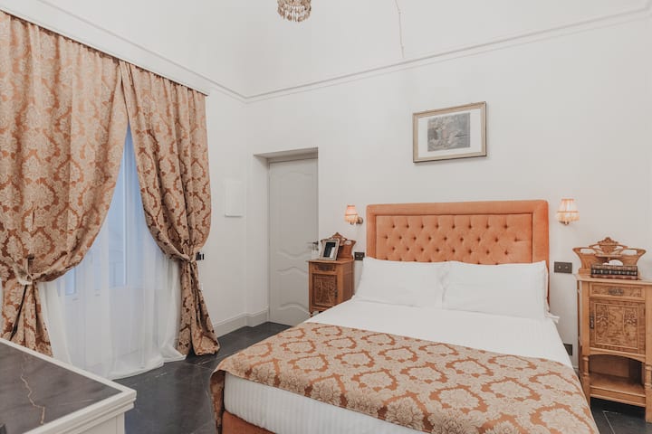 Selena Room · 26 M² · Camera Classic Interna - Cefalù