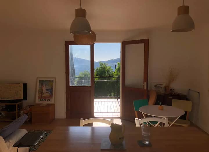 Bienvenue Chez Les Cigales - Le Castellet