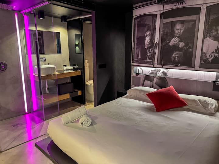 The Black Boutique - Black Two - Turistea - Zaragoza