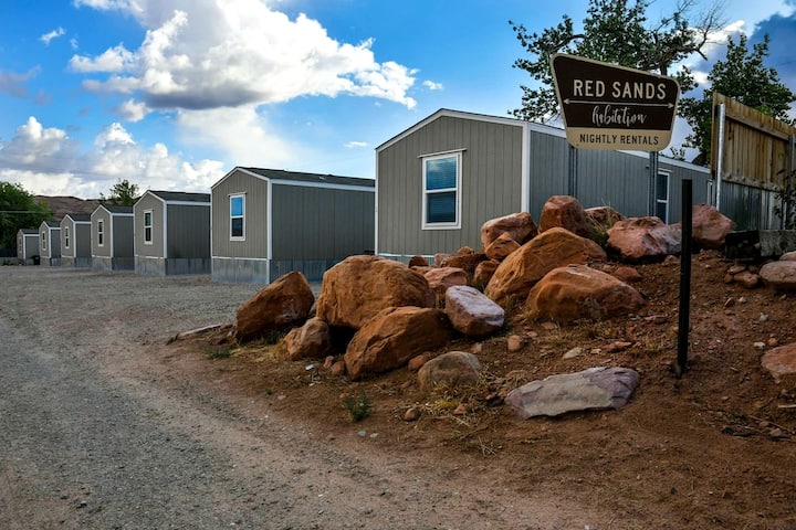 Modern Memory-making Cabin, Utah - Moab, UT