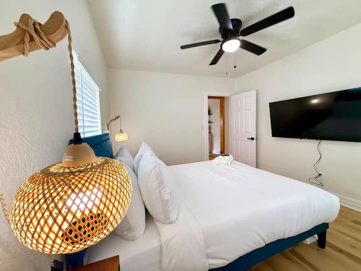 Oklahoma Family Retreat: Central City, Queen Beds - Oklahoma City, OK