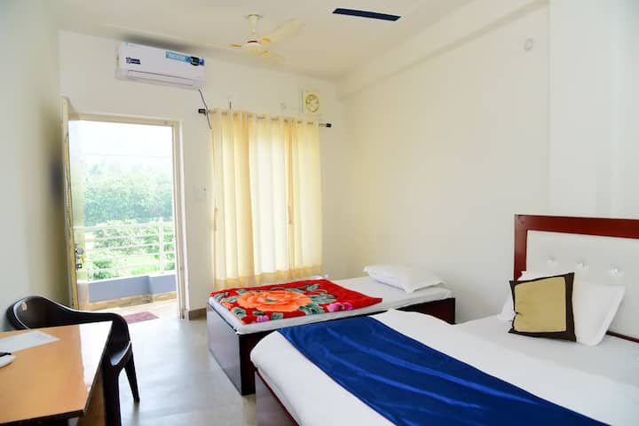 The Misty View Room - Haldwani