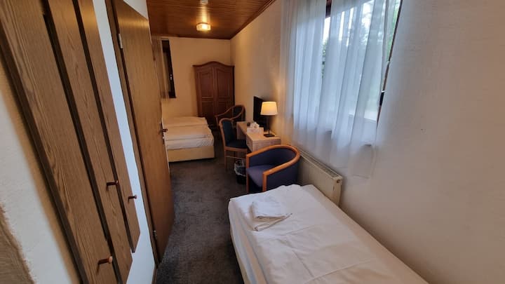 Triple-classique-salle De Bain Privée-vue Sur Rue - Mannheim