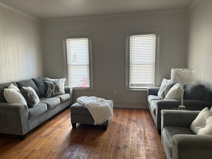 Entire House- 2 Beds 1 Bath - Greece, NY