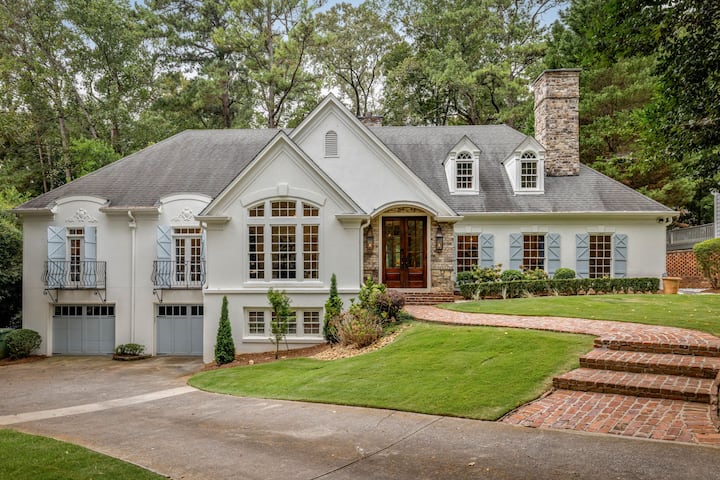 Private Luxury Retreat In Buckhead's Tuxedo Park - Atlanta, GA