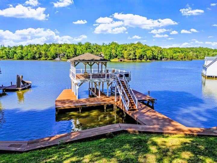 New Lakefront Lake Anna, Dock, Hot Tub, Game Room - Lake Anna, VA