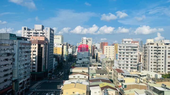 高雄車站 / 六合夜市 / 景觀宅慵懶兩房 - Kaohsiung City