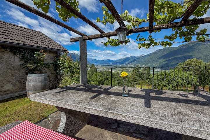 Rustico Mit Aussicht Auf Die Magadinoebene - Bellinzona