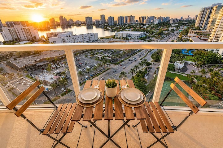 Navigate Stays Sunny Isles, Fl Beachfront Suite - Sunny Isles Beach