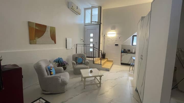 Casa Intera Piano Terra Con Piccolo Giardino - Qualiano