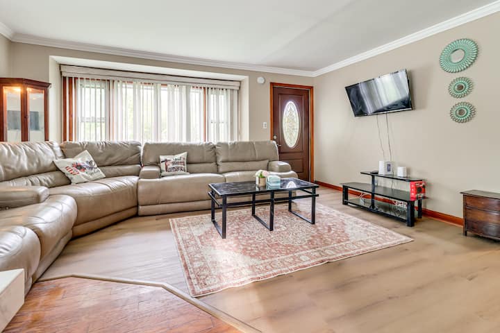 2 Mi To Heritage Park! Pet-friendly Retreat - Farmington Hills, MI
