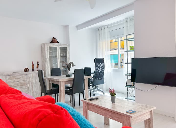 4 Dormitorios, Wifi, Balcon, Cerca De La Playa - Cunit