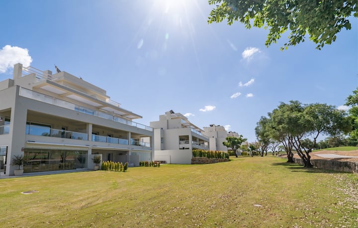 Luxury Frontline Golf Apartment San Roque Club - Sotogrande