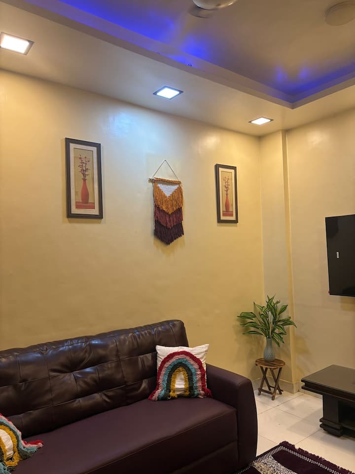 Eloraa Stays- Near Airport & Symbiosis - Pune