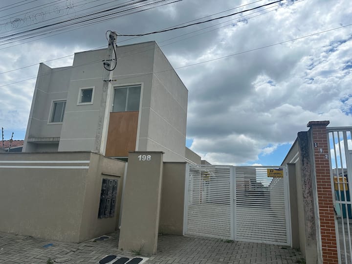 Casa Nova 2 Quartos - 2 Vg. A/c Internet E Smartv - Paranaguá