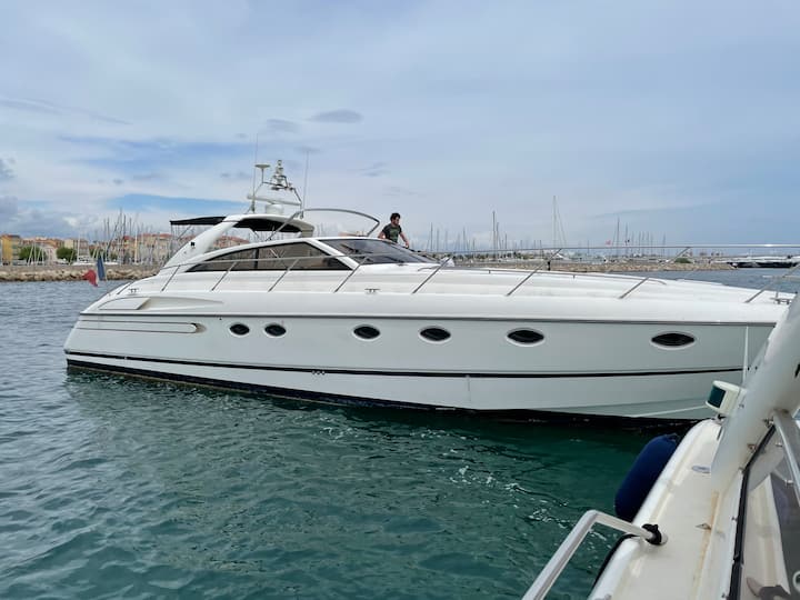 Yacht Mila 6 Personnes, 3 Chambres, Clim, Cuisine - Cannes