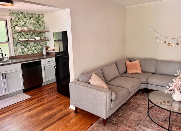 5 Mins To Downtown, 15 Min To Beach, Free Parking - Savannah, GA