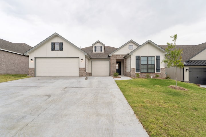 5 Bedroom For Long Term Stays - 15 Min To Downtown - Owasso, OK