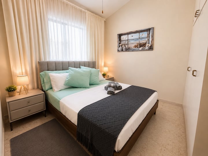 Kyblue Management |2br Townhouse, Min From Harbour - Paphos