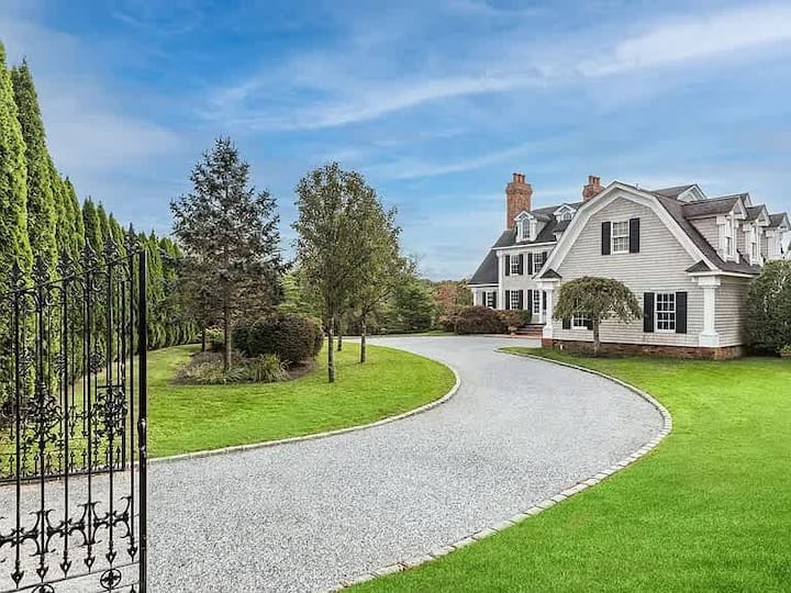 Luxury Water Mill Estate | Pool, Tennis & Spa Retr - Sag Harbor, NY