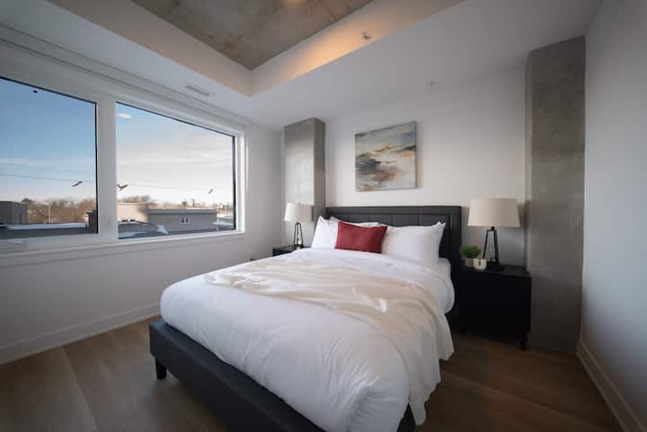Carlton West Modern Living | Zen 1br - Ottawa