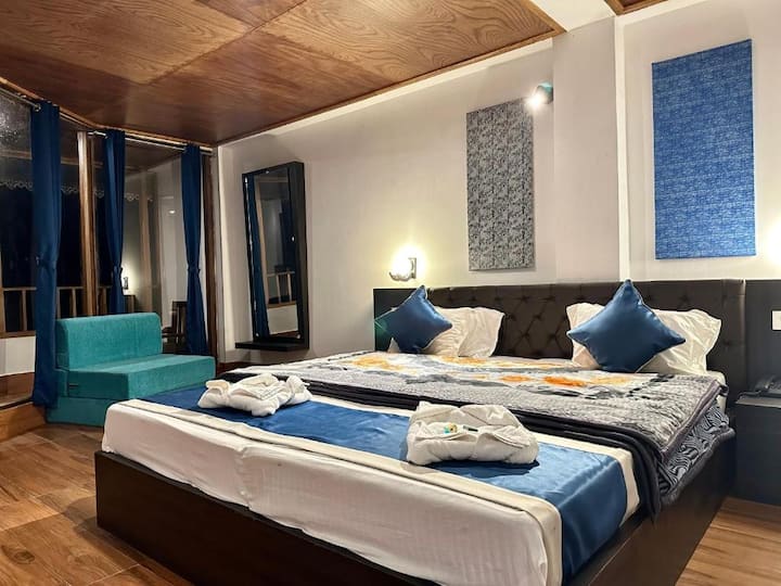 Executive Kanchenjunga Mountain View Studio - Pelling