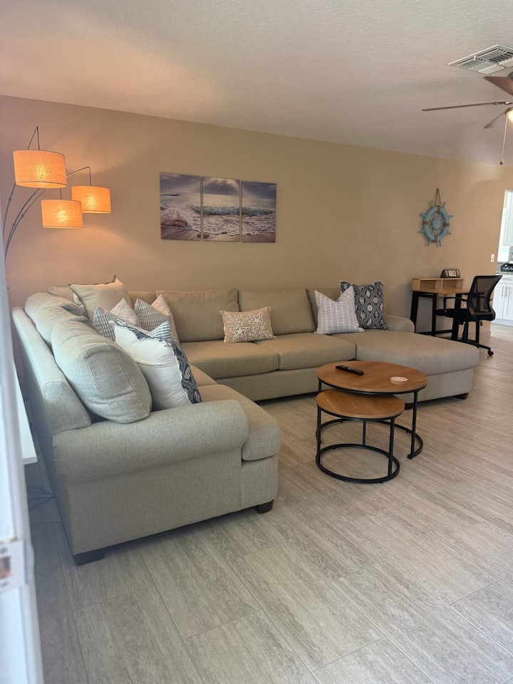 Sunny Port Richey Coastal Retreat - New Port Richey, FL