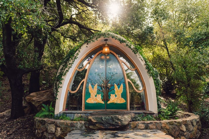 Sauna Sanctuary At Butterfly Mountain: Tiger Dome - Los Angeles, CA
