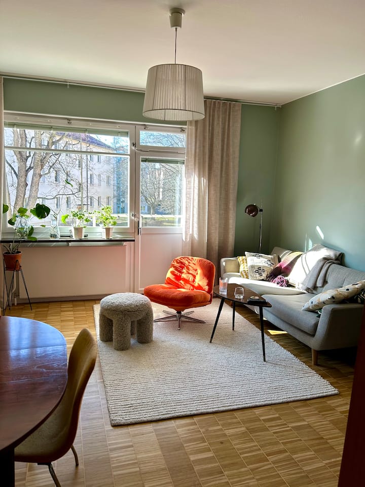 Mysig Designlägenhet I Charmiga ÅRsta - Stockholm
