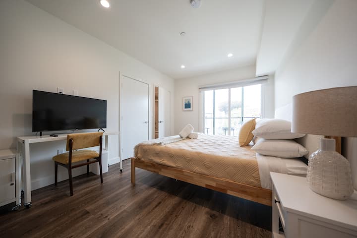 5 Bedroom 5 Bath Next To Cedars Sinai - Beverly Hills, CA