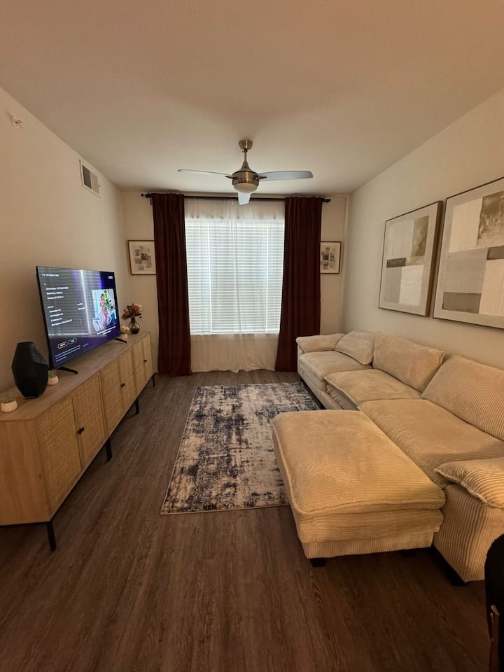 Immaculate Legacy West Apartment 1 Bed/1 Bath - Frisco, TX