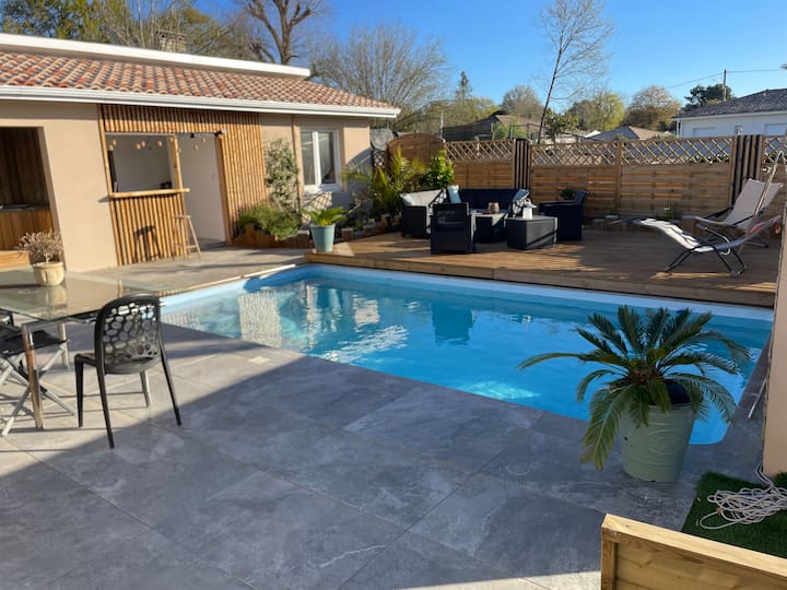 Villa 90 M² Avec Piscine Et Jacuzzi, 4 à 6 Pers - Biganos