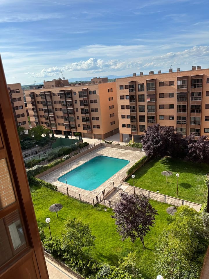 Modern Apartment Opposite Plenilunio & Ifema Area - Torrejón de Ardoz